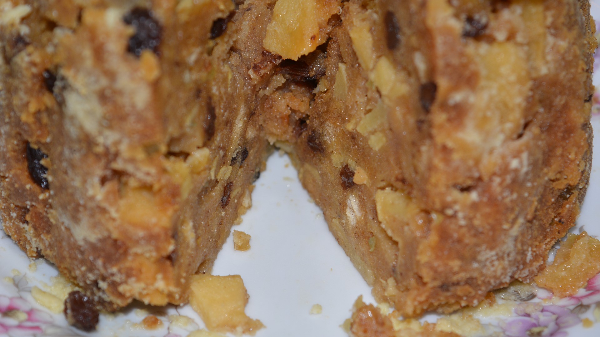 Plumpudding – englischer Weihnachtspudding (Plum Pudding) - flotte Schnitte